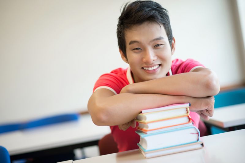 more-vietnamese-students-able-to-study-abroad